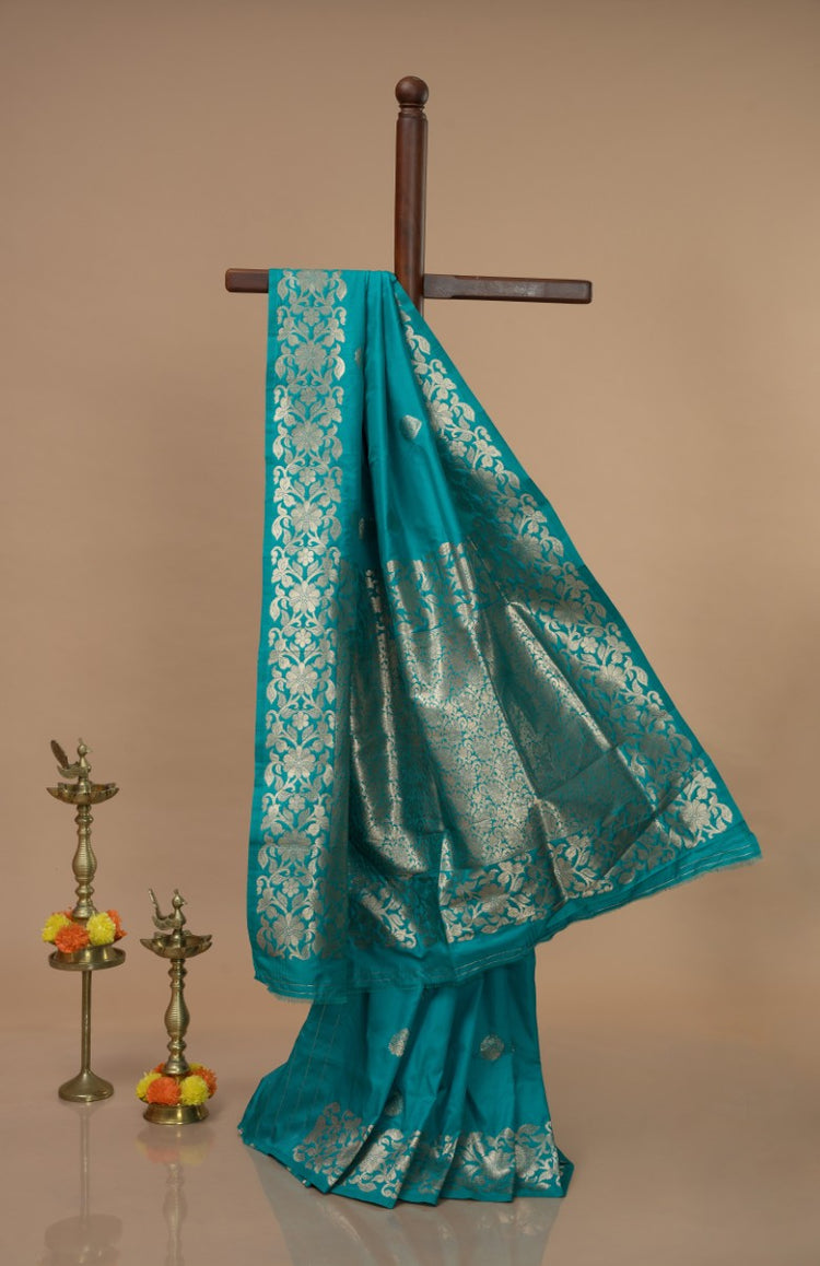 Authentic Sarees & Ethnic Wear Since 1976 | Dwarkadas Shamkumar